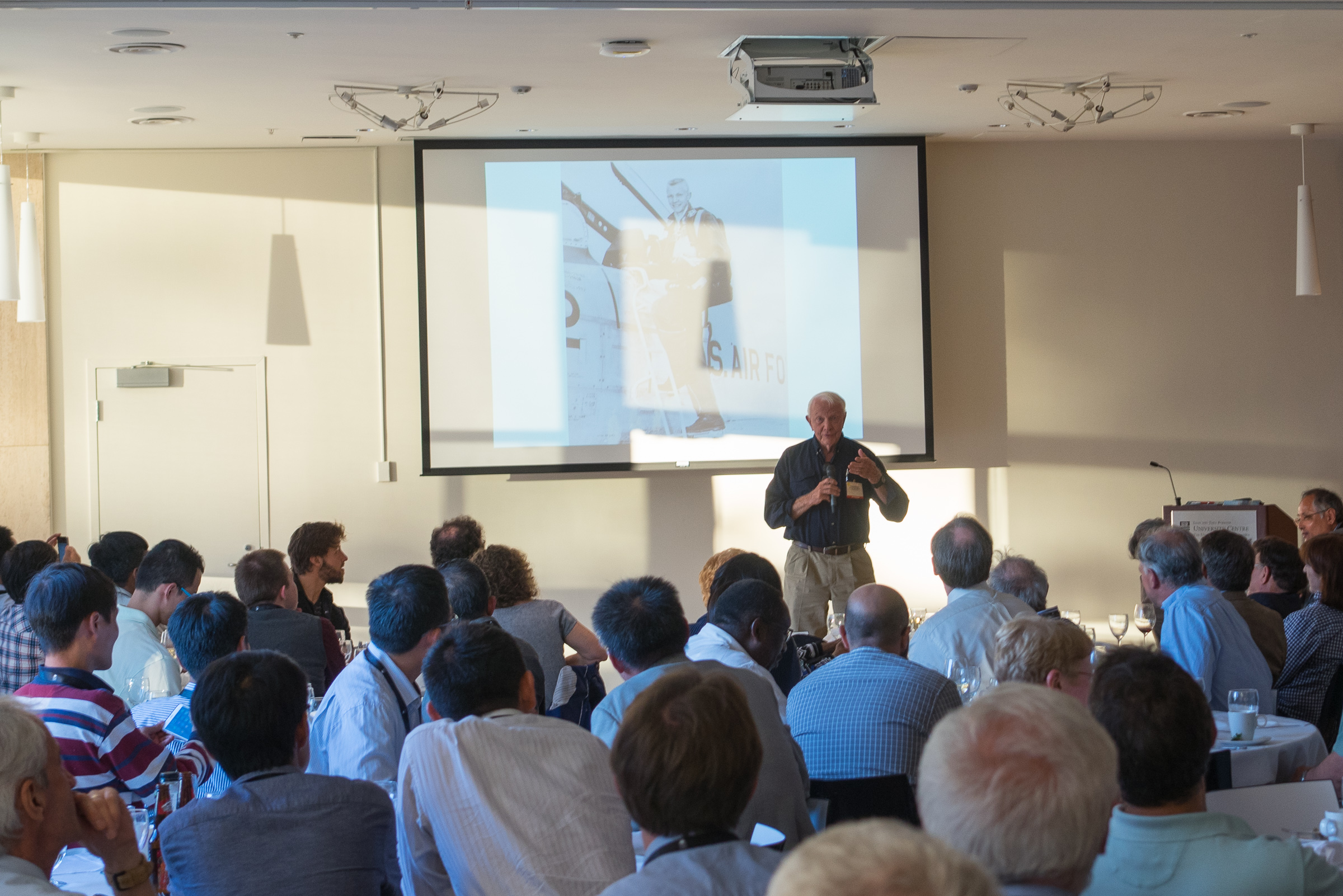 IVNC2016 – Vacuum Nanoelectronics